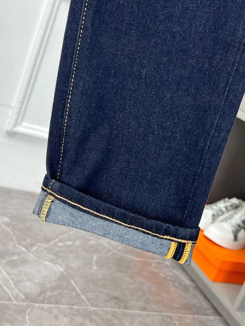 Top match Loewe Jeans