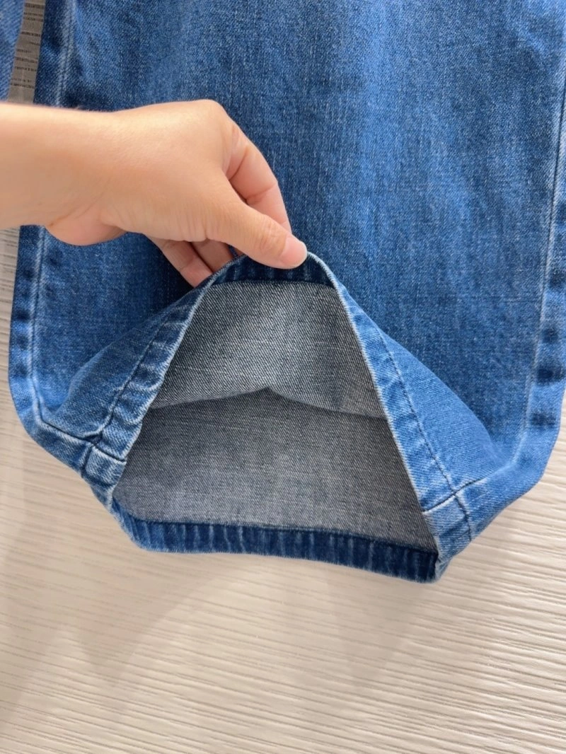 Exact replica Loewe Jeans