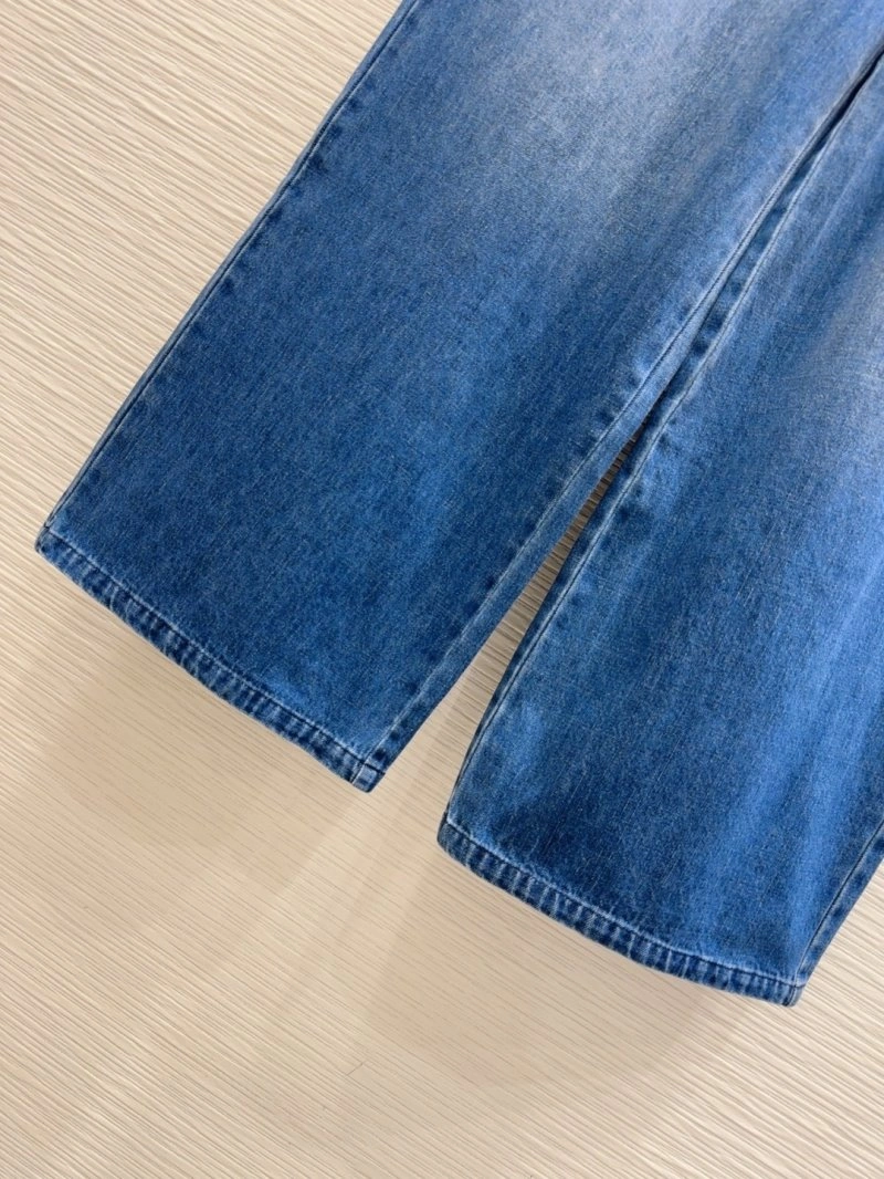 Exact replica Loewe Jeans