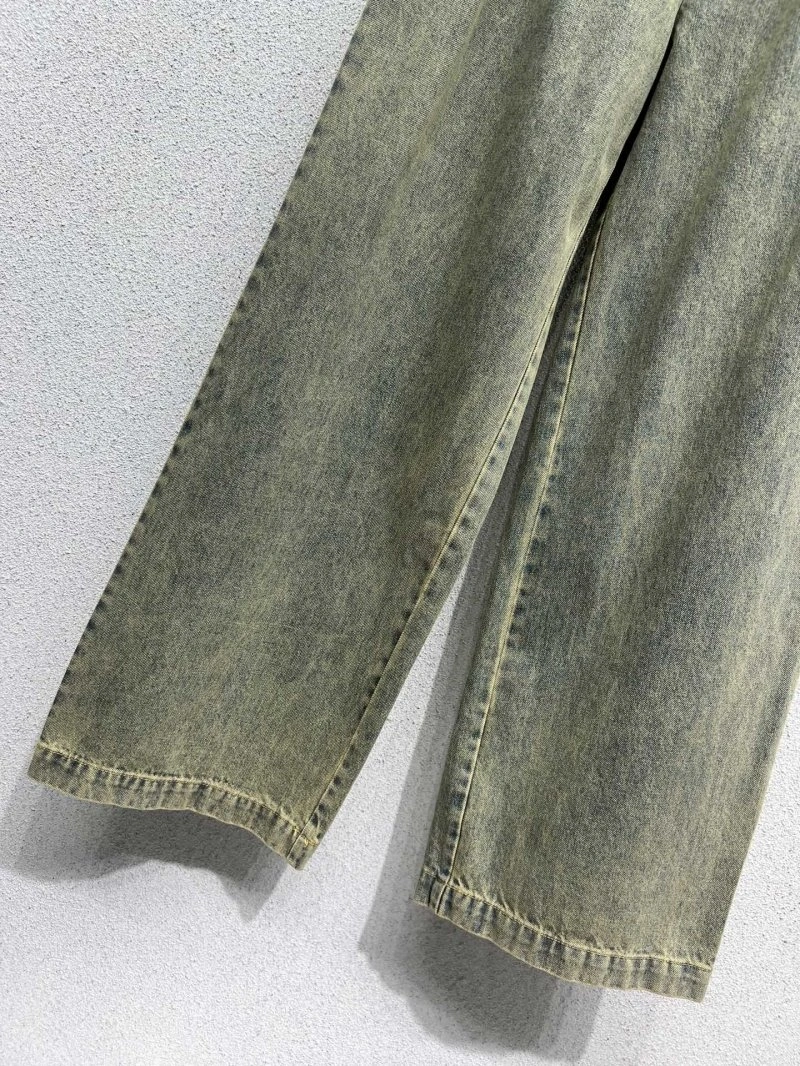 Exact replica Loewe Jeans