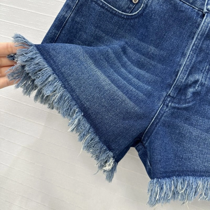 Low-cost Loewe Jeans