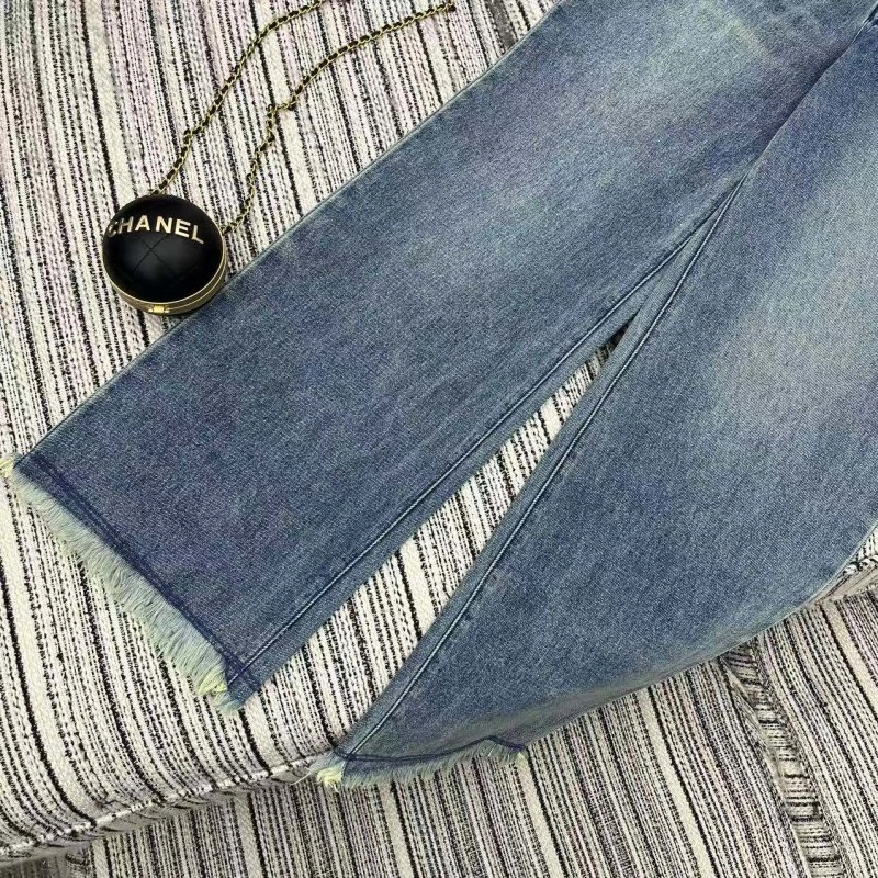High fidelity Loewe Jeans