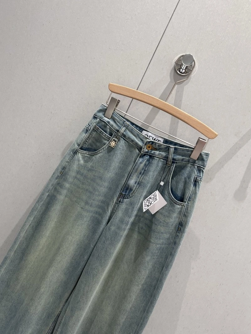 Low-cost Loewe Jeans