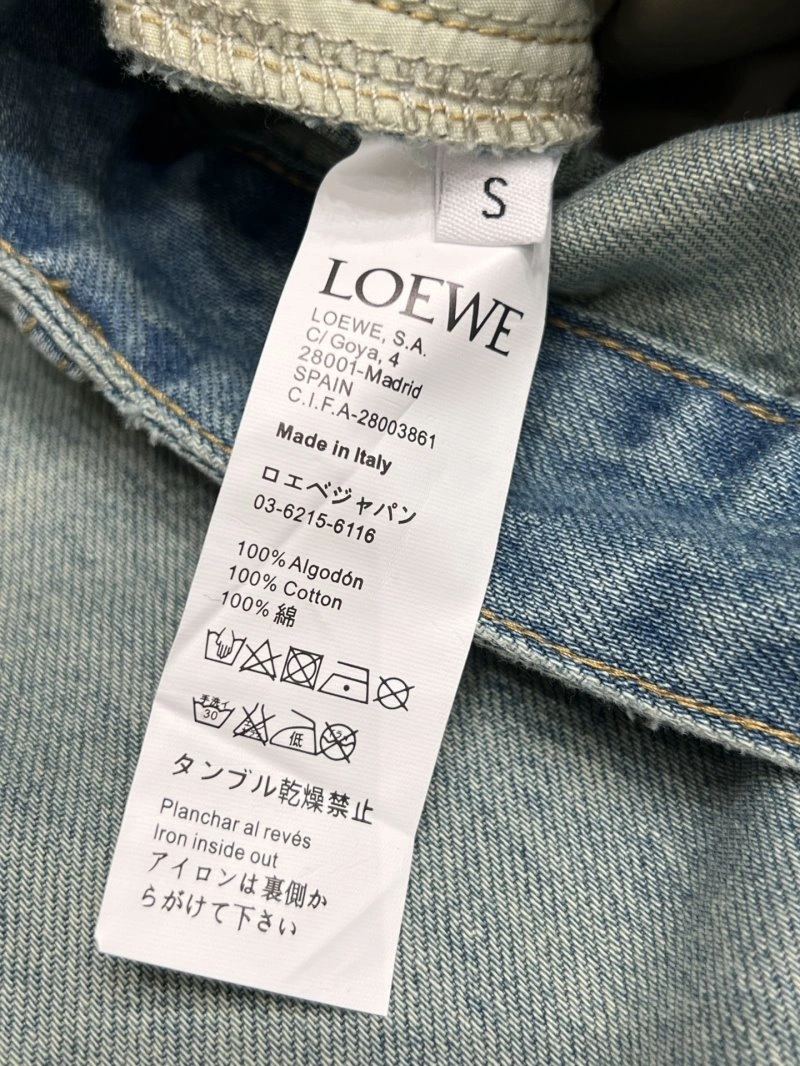 Low-cost Loewe Jeans