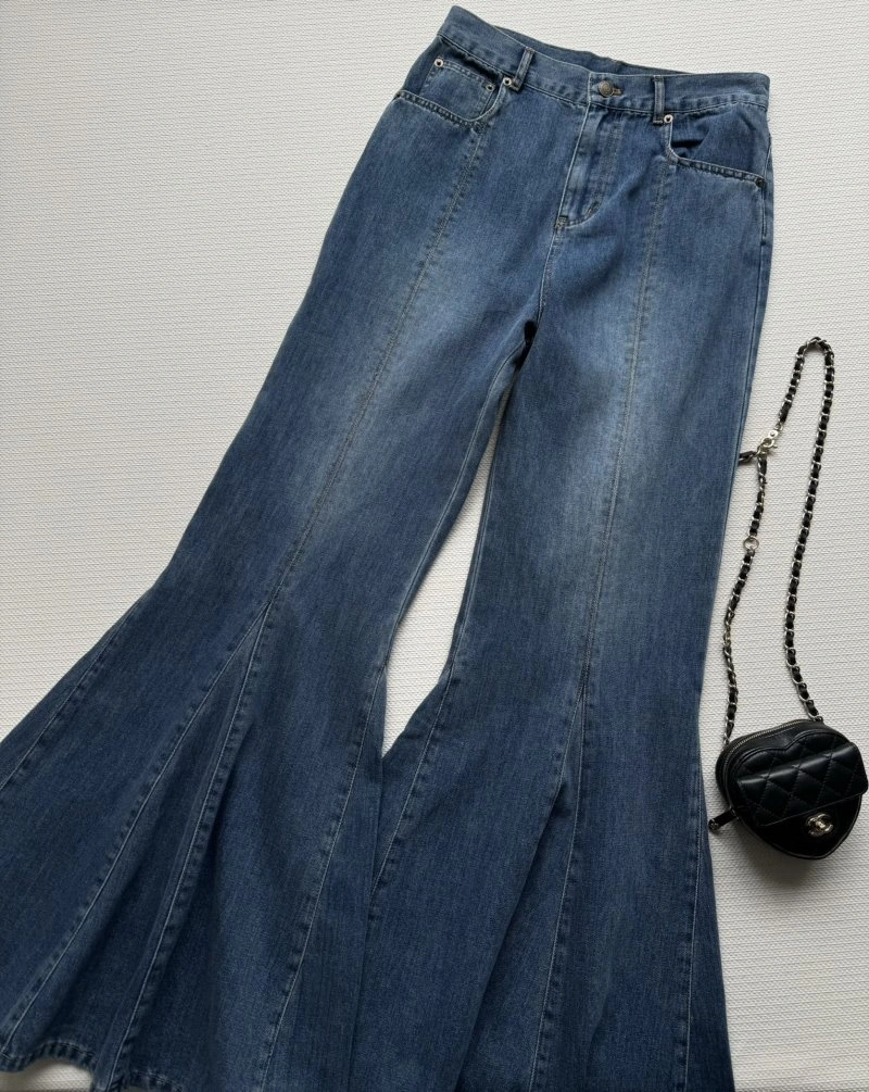 Bargain Loewe Jeans