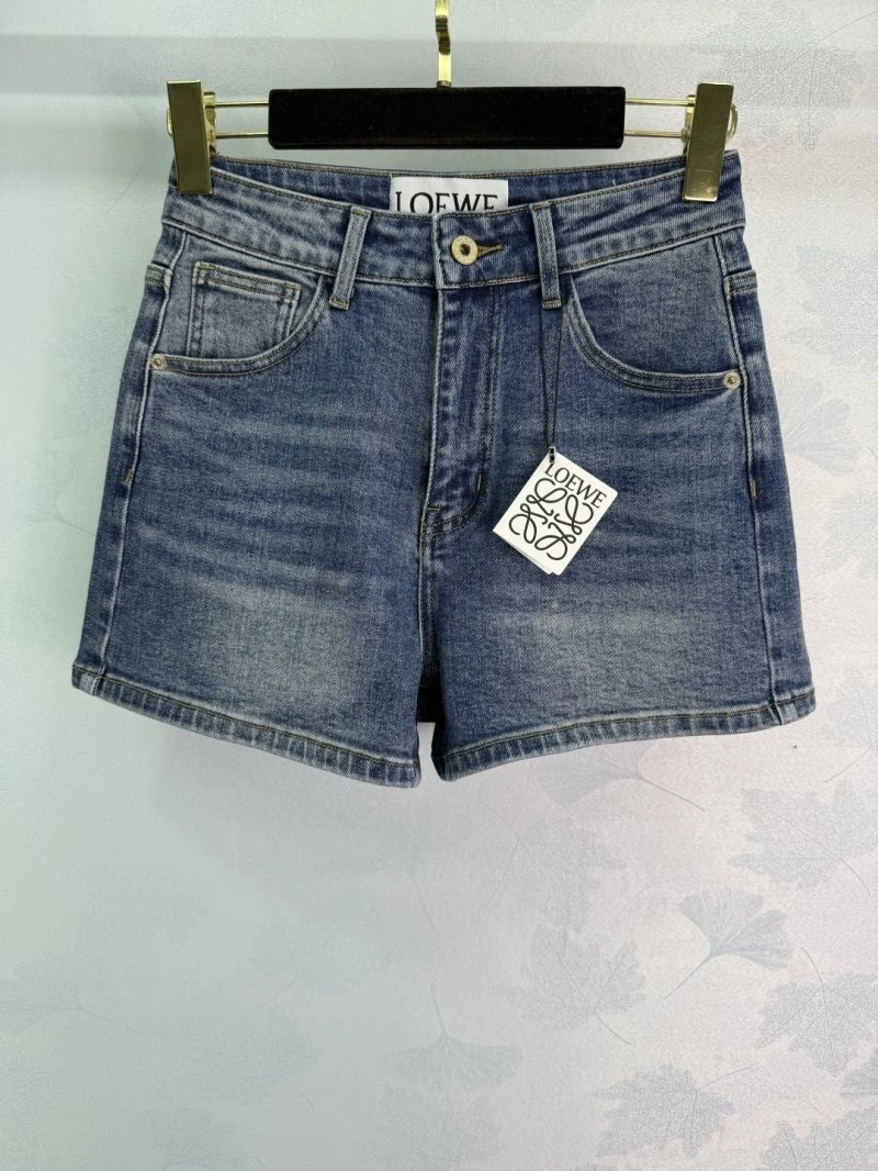 Accurate model Loewe Jeans