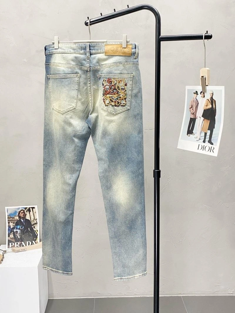 Accurate model Loewe Jeans