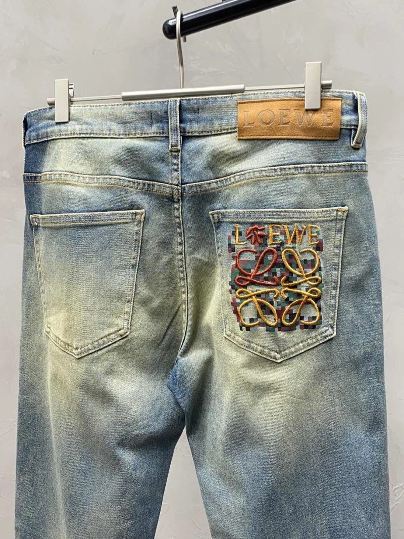Accurate model Loewe Jeans