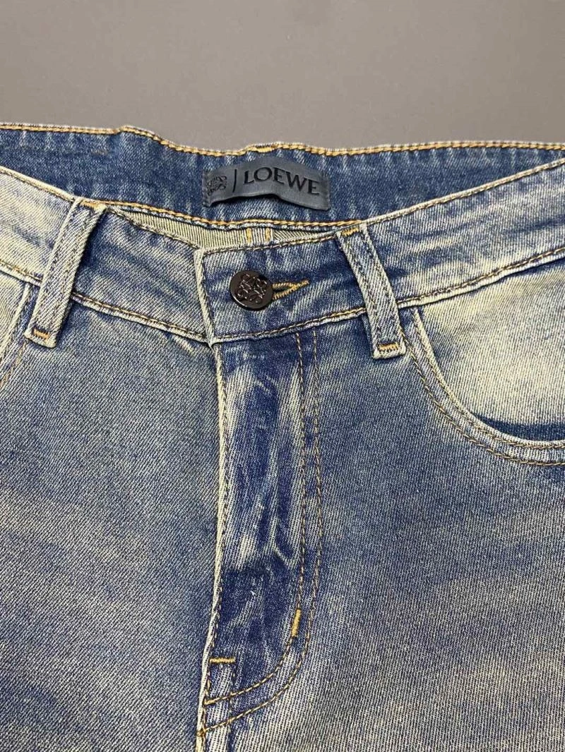 Accurate model Loewe Jeans