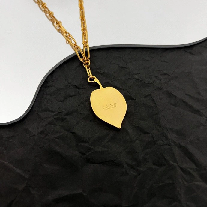 Factory-made Loewe Necklaces