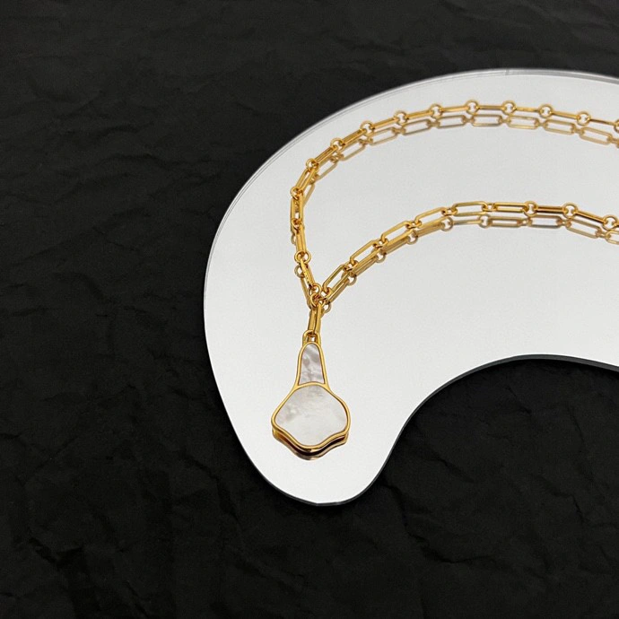 1:1 copy Loewe Necklaces