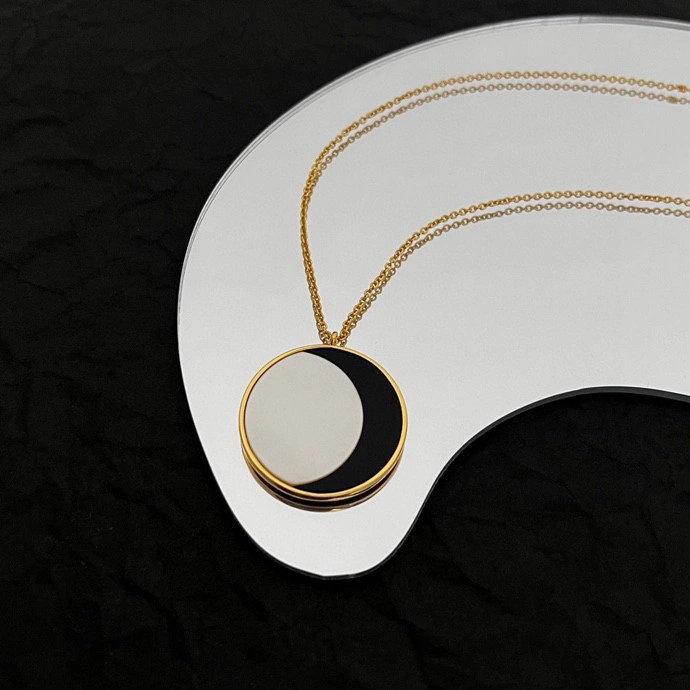 OEM Loewe Necklaces