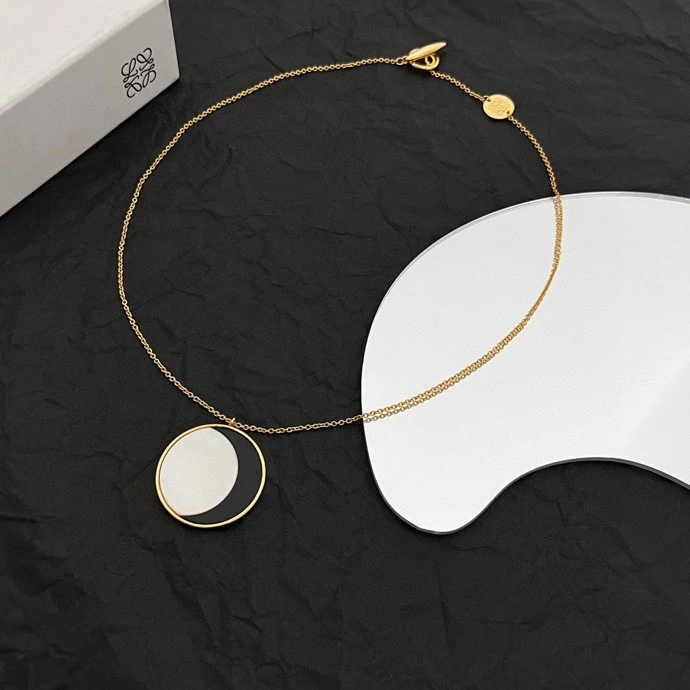 OEM Loewe Necklaces