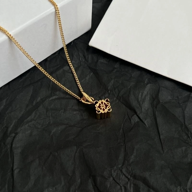 1:1 copy Loewe Necklaces
