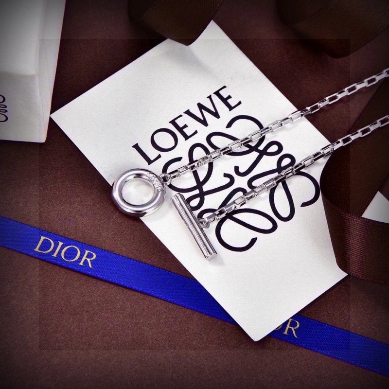 High accuracy Loewe Necklaces
