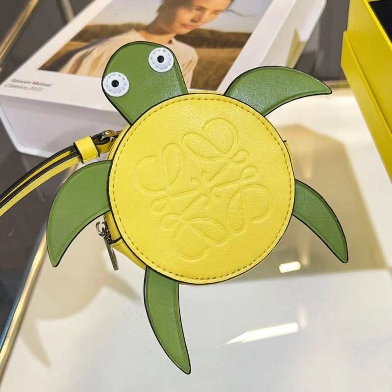 High accuracy Loewe Ornaments