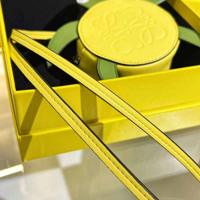 High accuracy Loewe Ornaments
