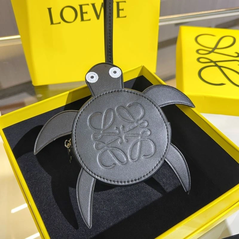 High accuracy Loewe Ornaments