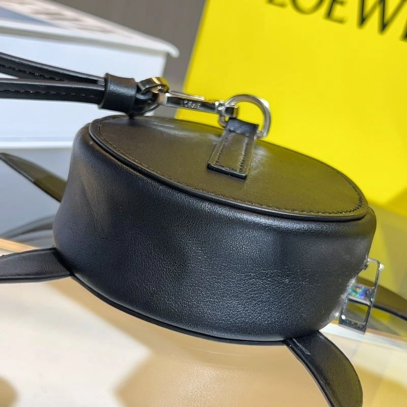 High accuracy Loewe Ornaments