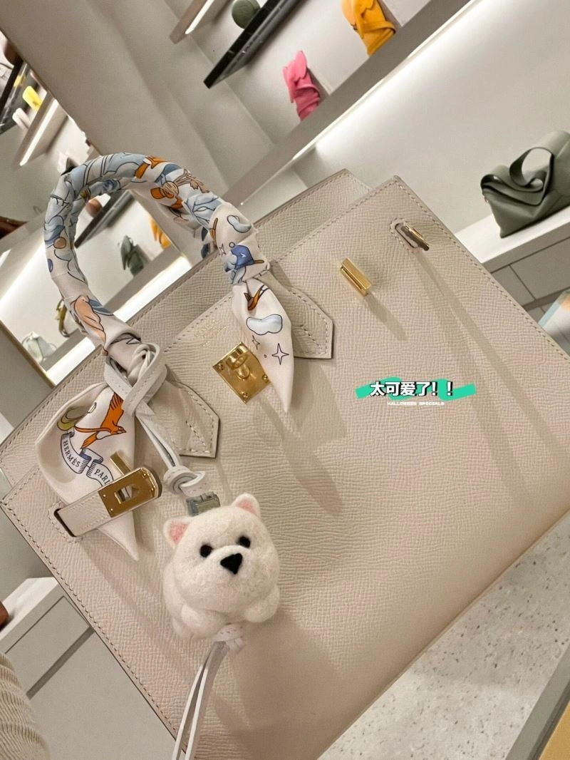 Official Loewe Ornaments