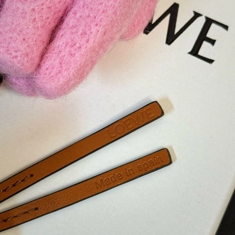 Factory-made Loewe Ornaments