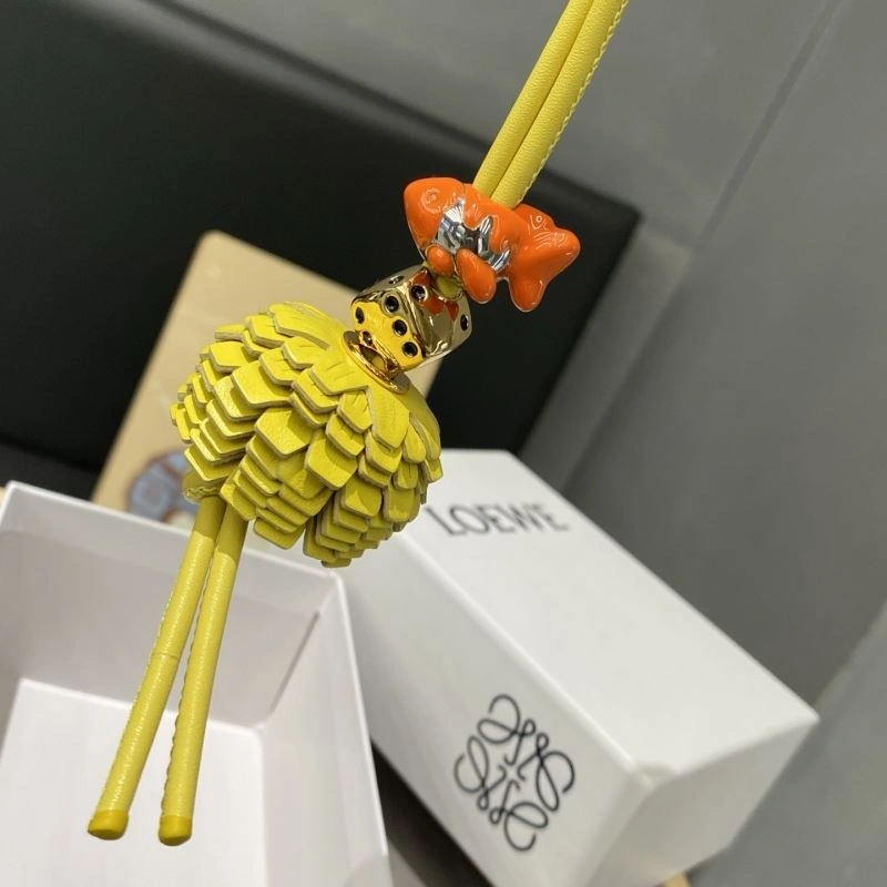 Value-priced Loewe Ornaments