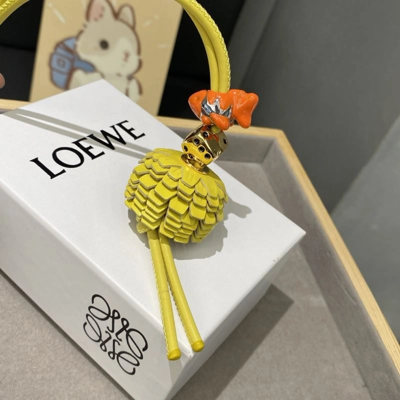 Value-priced Loewe Ornaments