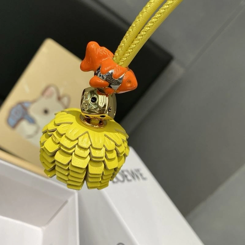Value-priced Loewe Ornaments
