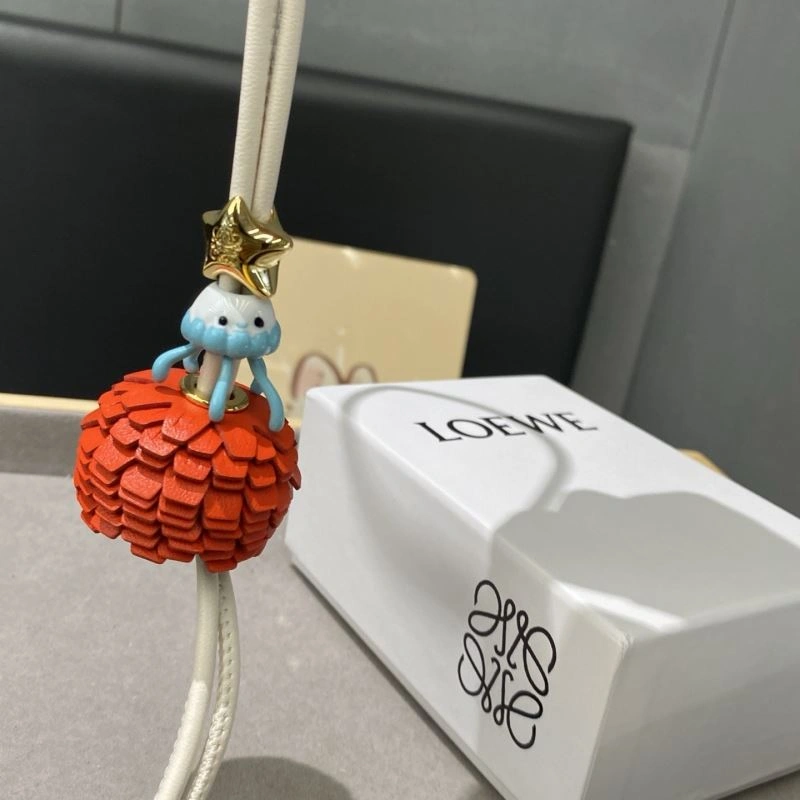 High accuracy Loewe Ornaments