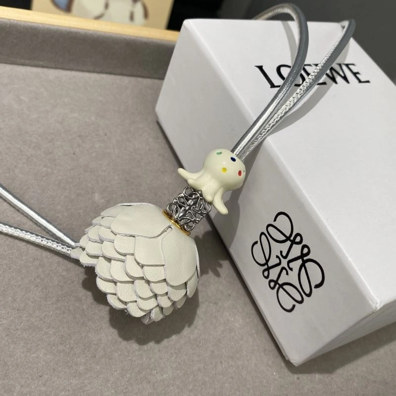 Exact replica Loewe Ornaments