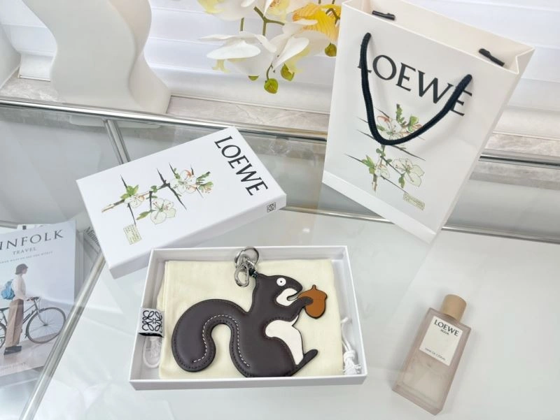 Accurate model Loewe Ornaments