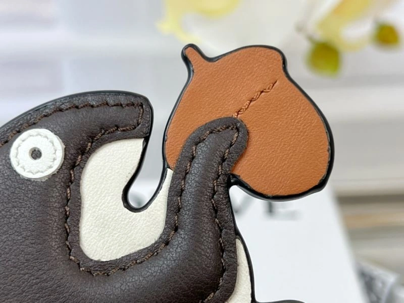 Accurate model Loewe Ornaments