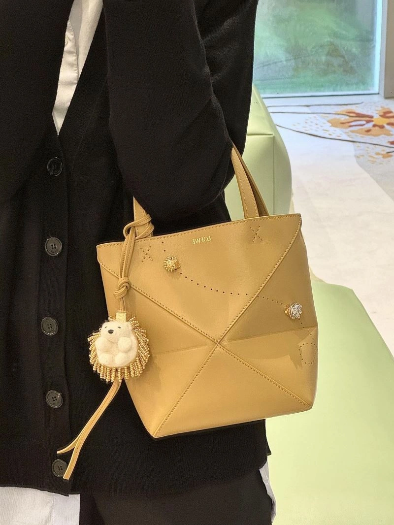 Original Loewe Ornaments
