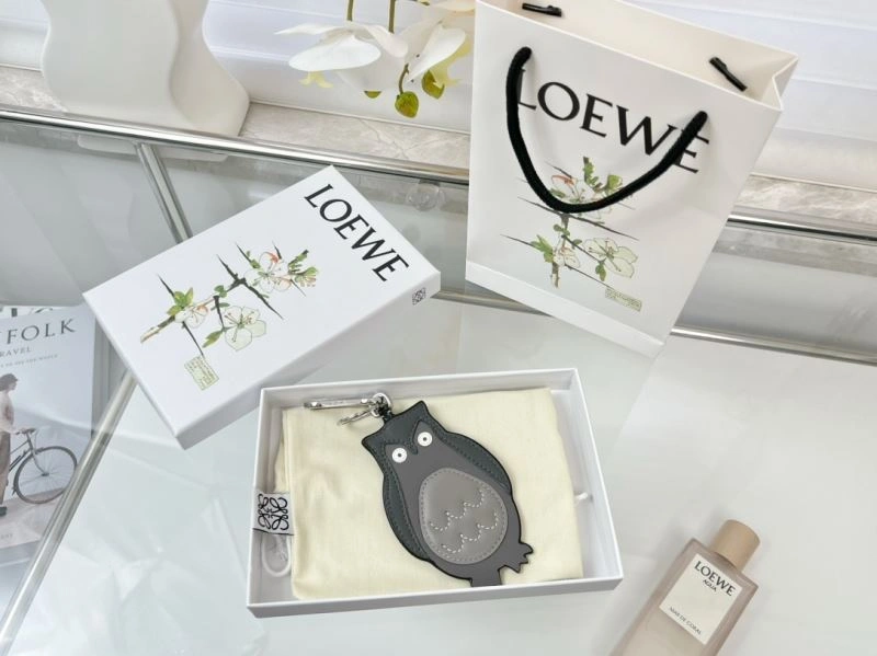 Bargain Loewe Ornaments