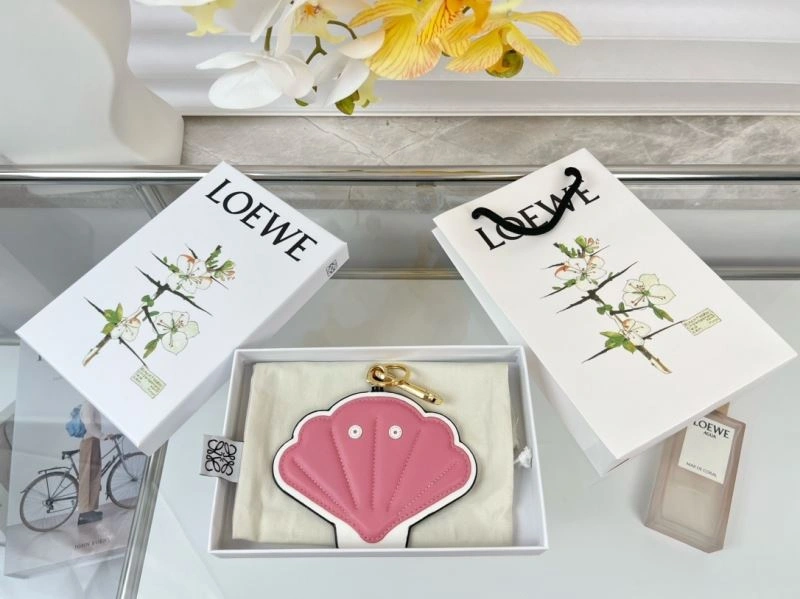 Accurate model Loewe Ornaments