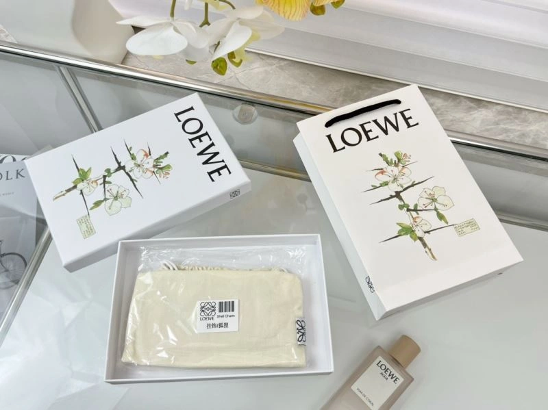 Factory-made Loewe Ornaments