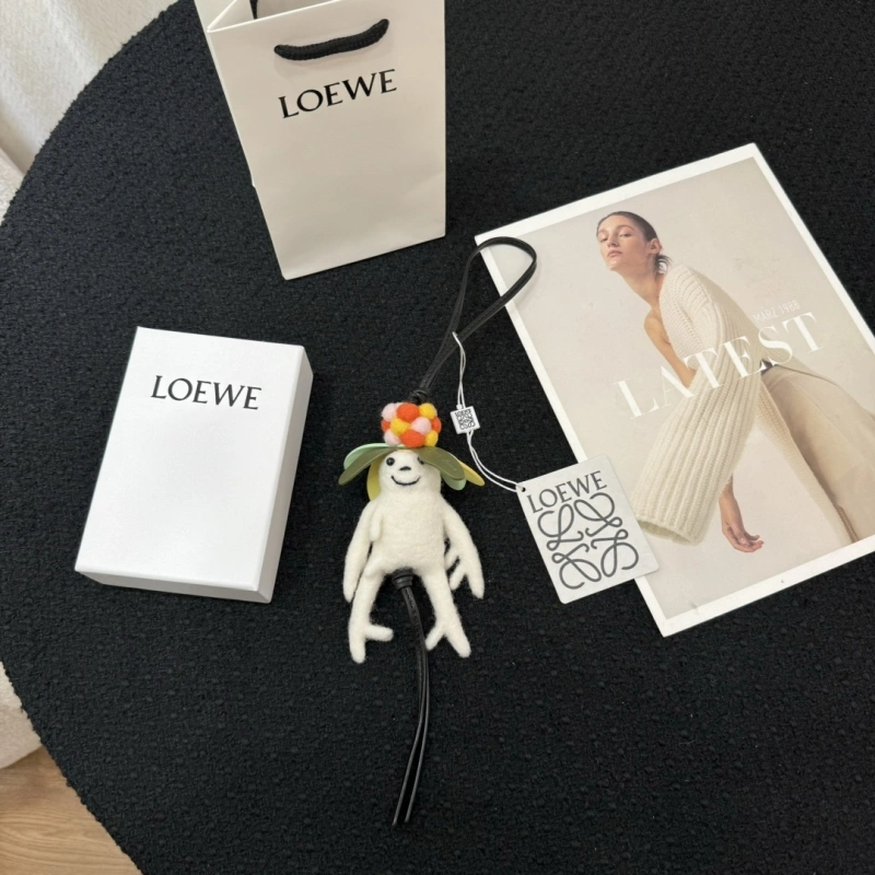 Bargain Loewe Ornaments