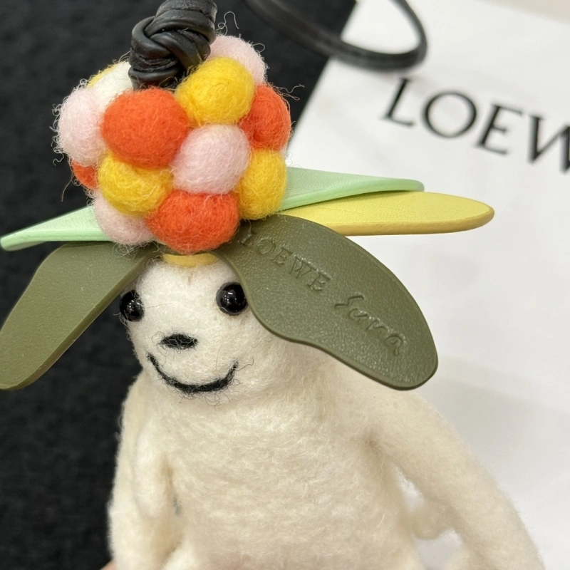 Bargain Loewe Ornaments