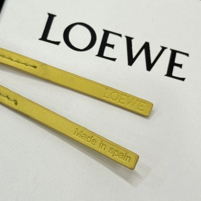 Inexpensive Loewe Ornaments