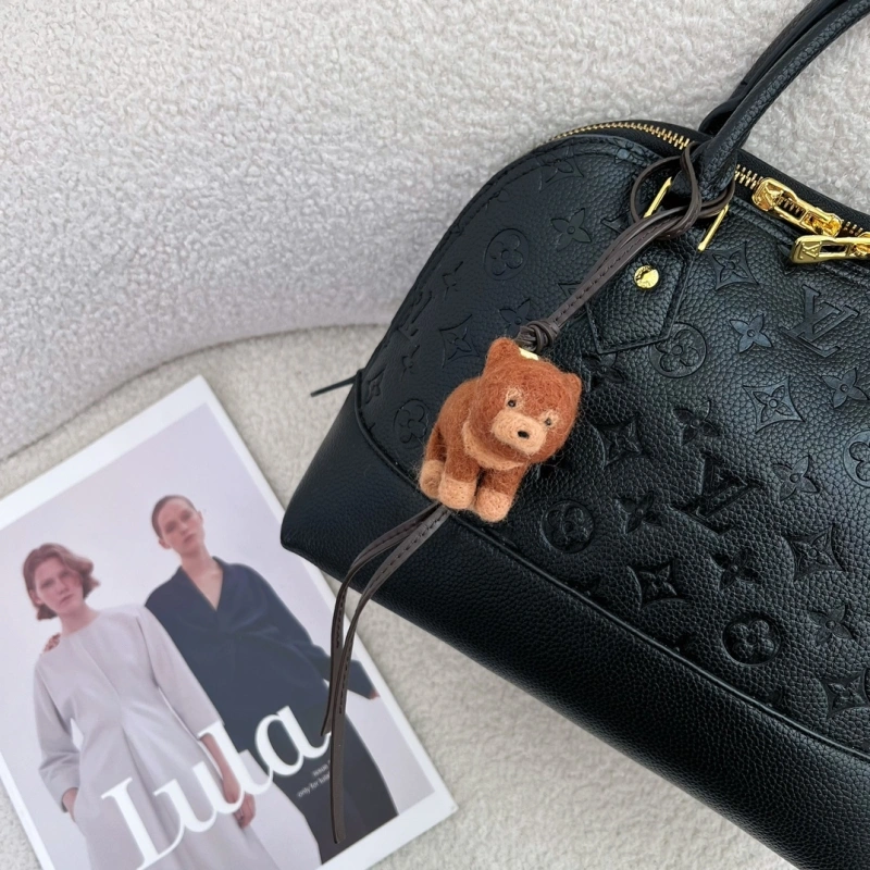 Value-priced Loewe Ornaments