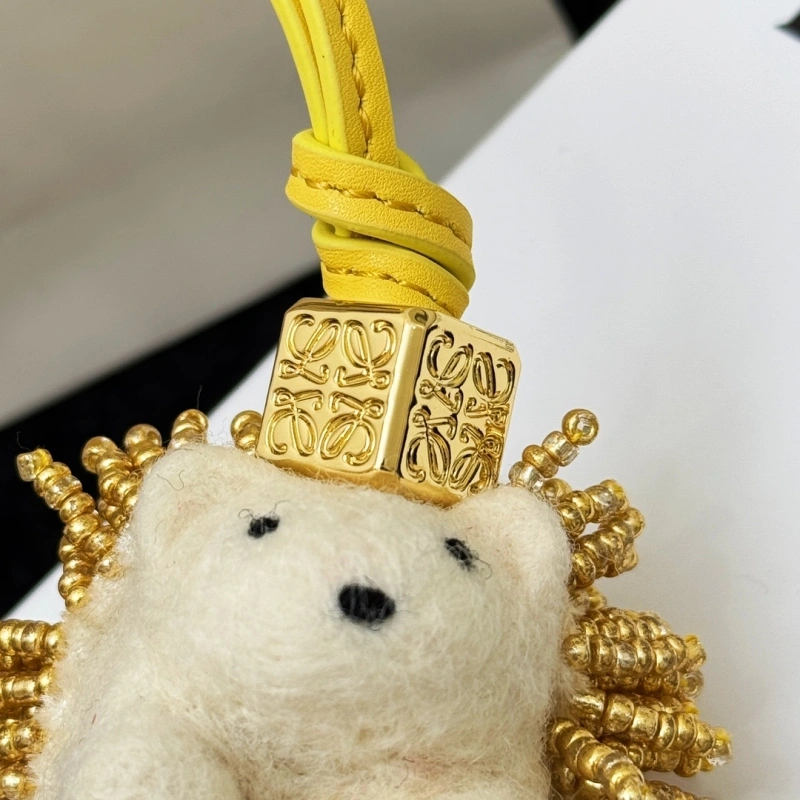Low-cost Loewe Ornaments