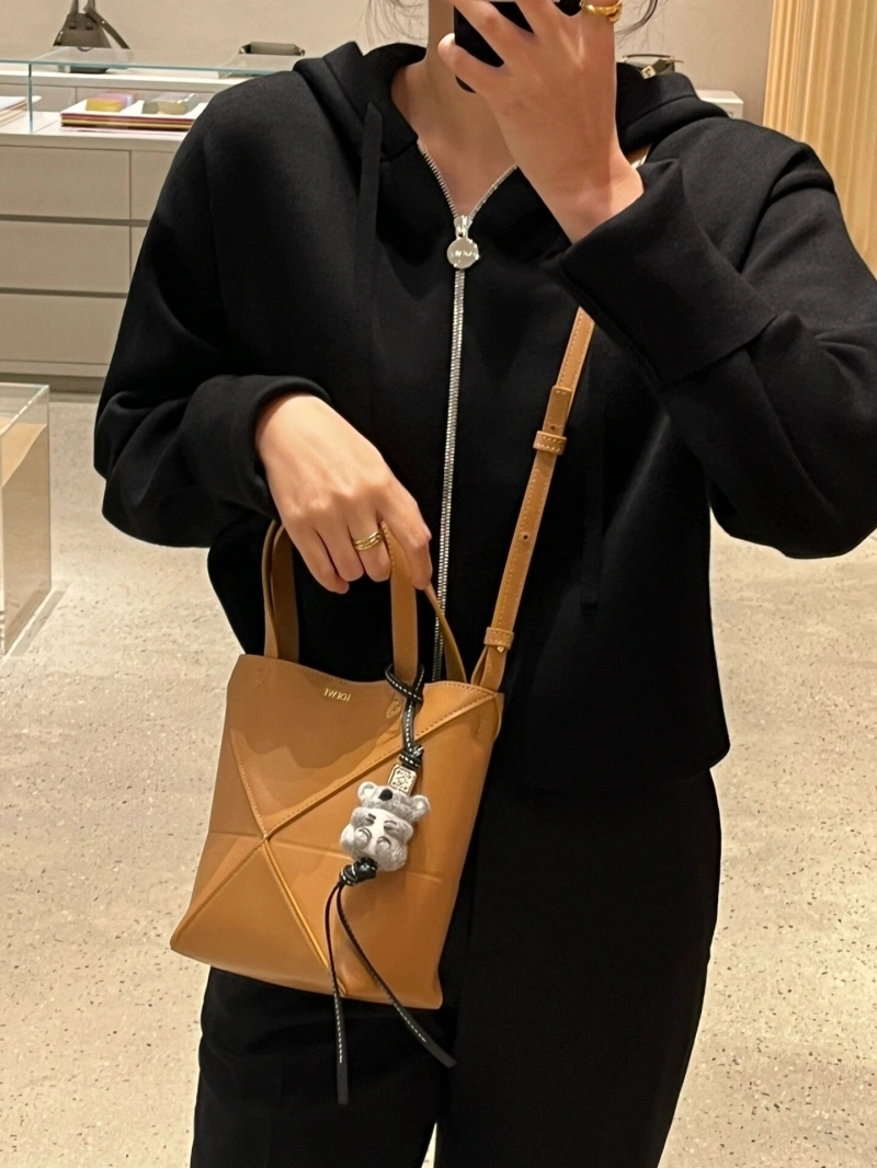 Inexpensive Loewe Ornaments