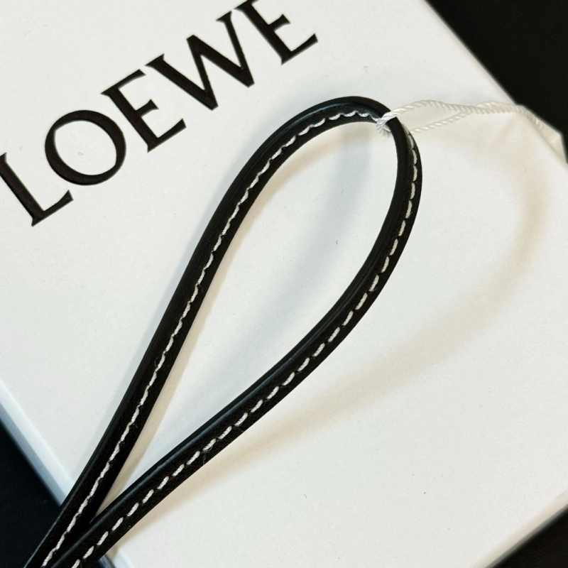 Inexpensive Loewe Ornaments