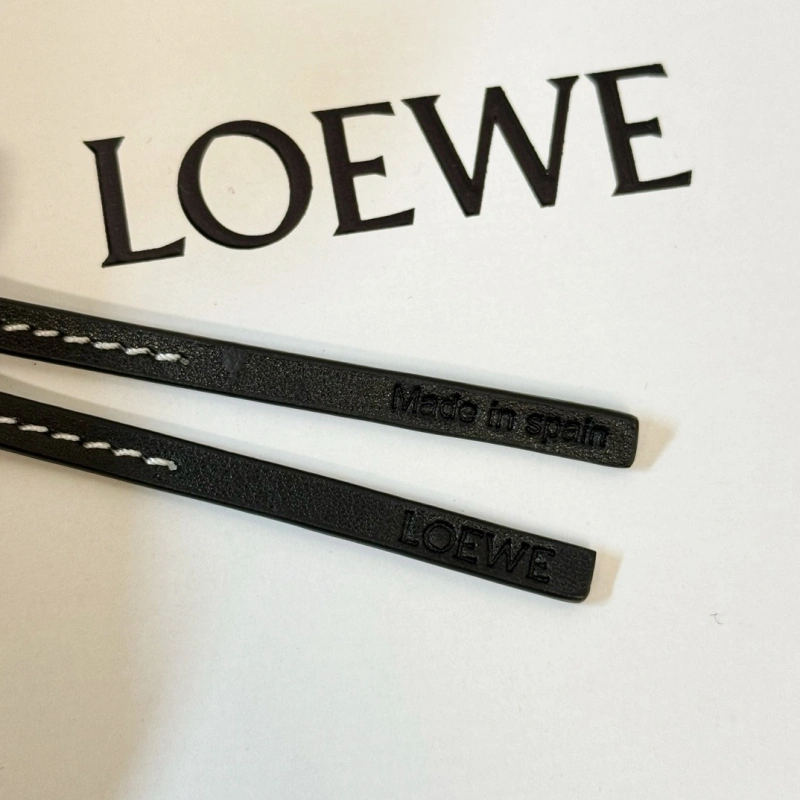 Inexpensive Loewe Ornaments