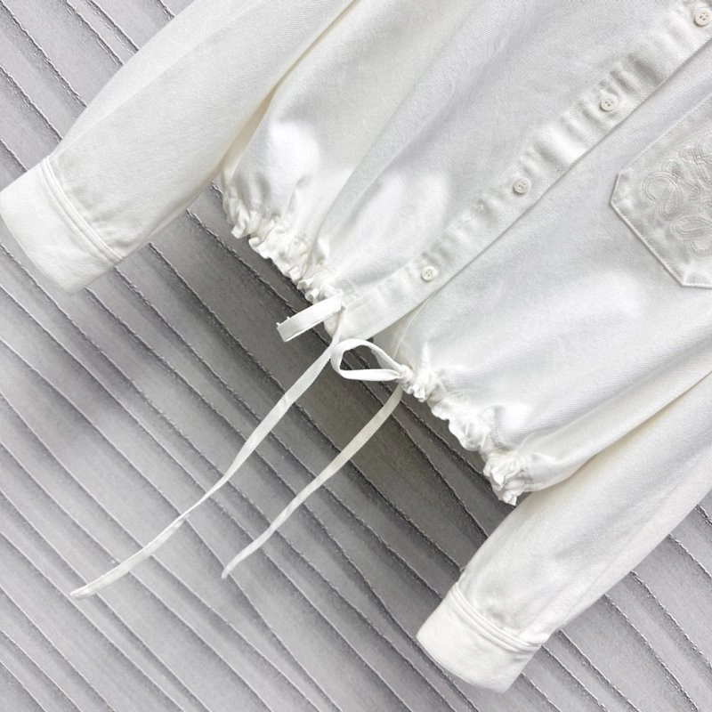 Low-cost Loewe Outwear