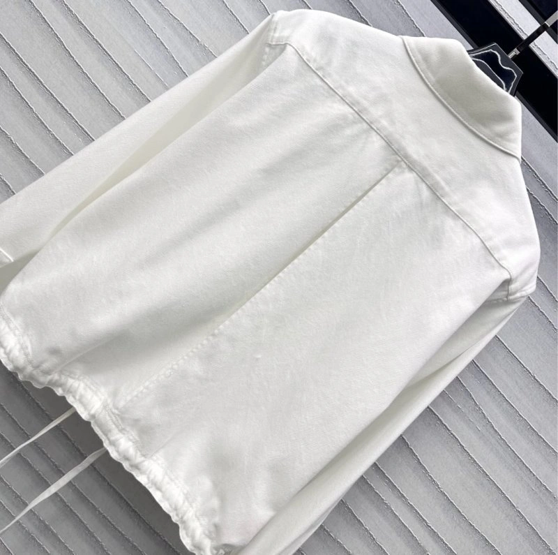 Low-cost Loewe Outwear