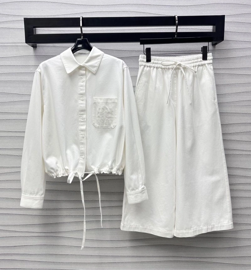 Low-cost Loewe Outwear