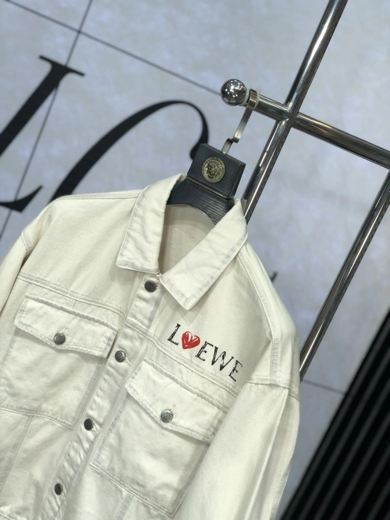Low-cost Loewe Outwear