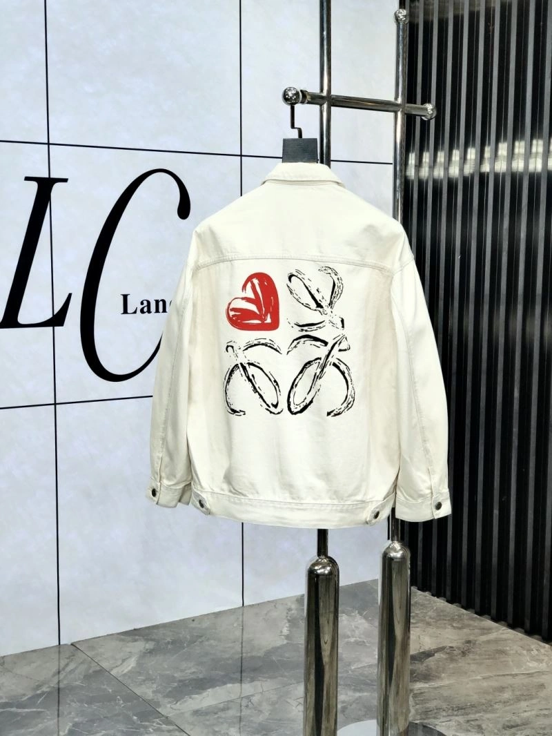 Low-cost Loewe Outwear