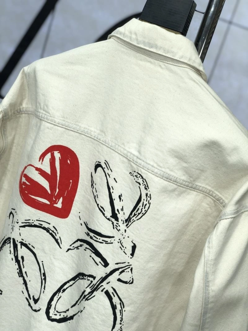 Low-cost Loewe Outwear